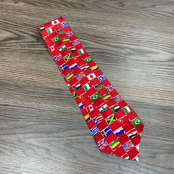 Save The Children | Accessories | Save The Children Nations World Flags ...